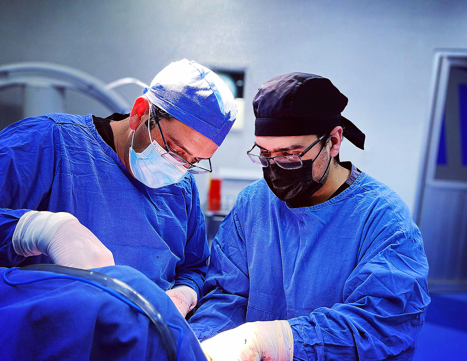 Dr. Luis Salinas | Ortopedia y Traumatología
